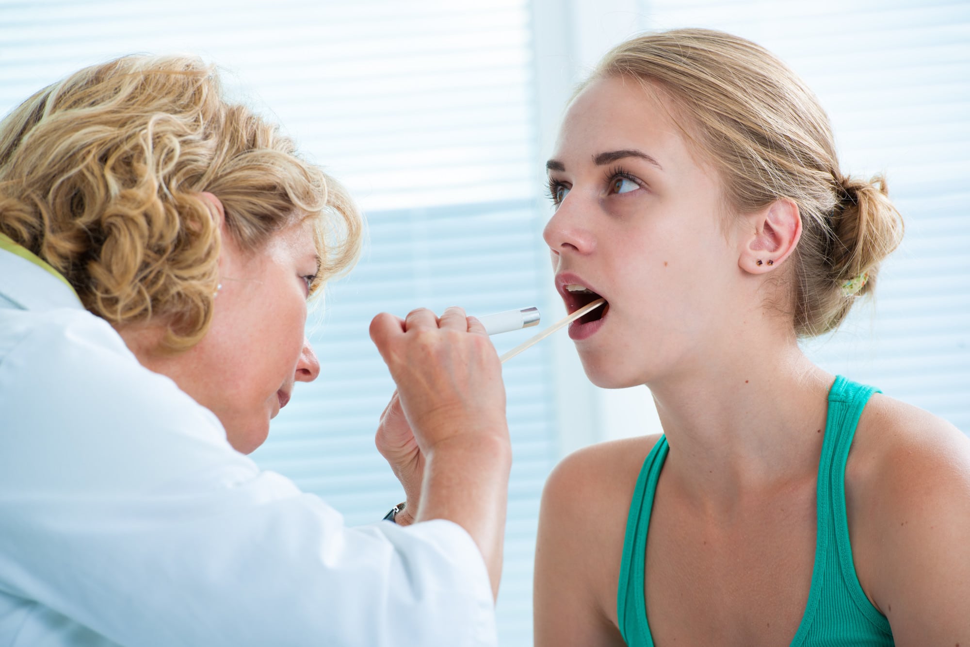 Strep Throat vs Sore Throat? 5 Surefire Signs of Strep Throat